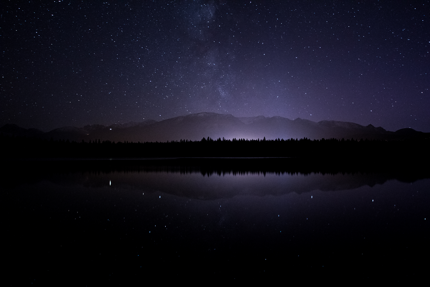 Stunning aurora borealis and starry night videos from Alberta’s dark ...