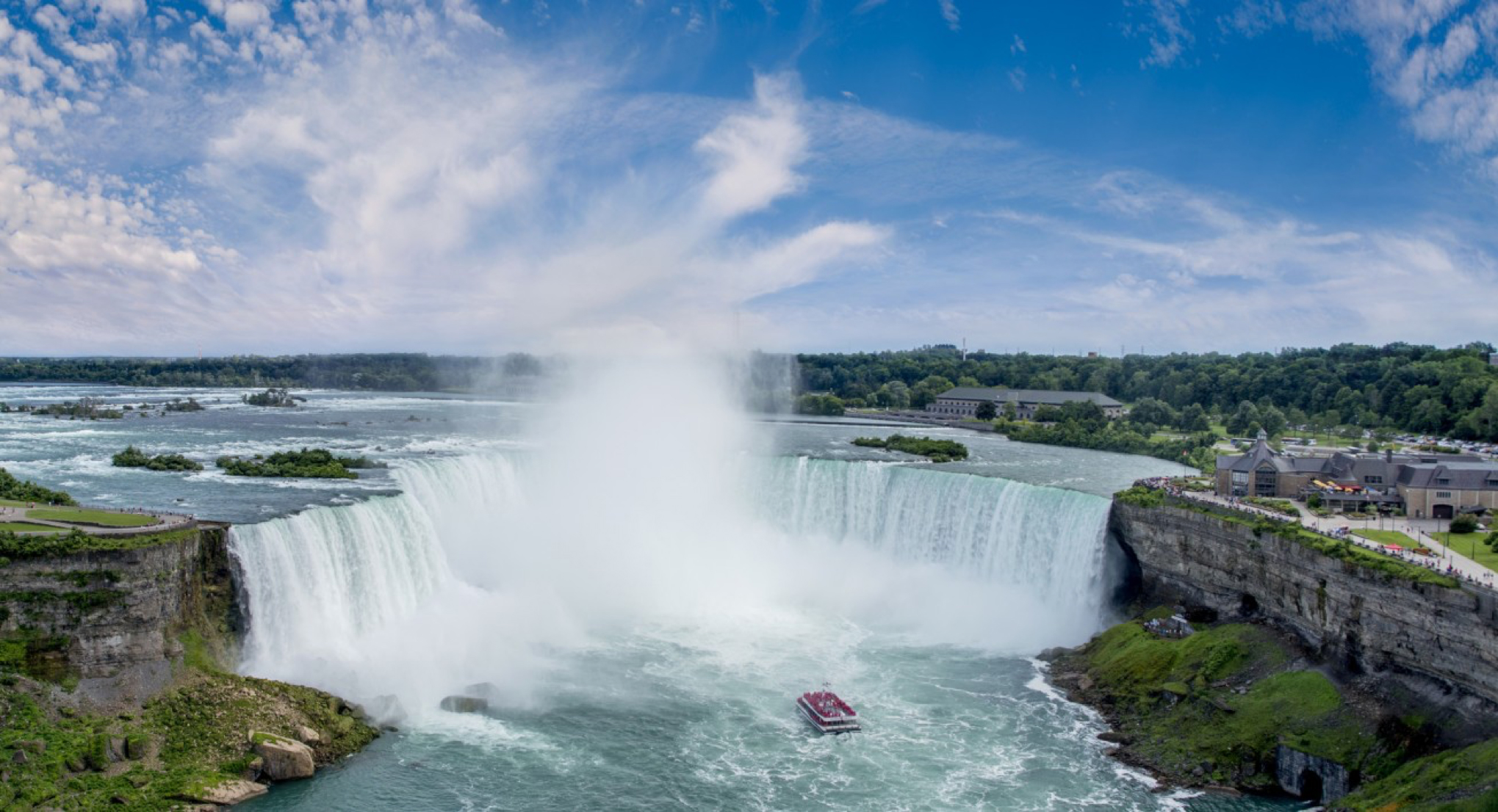 Niagarafälle: Rosa durch die Waschstraße | Destination Canada